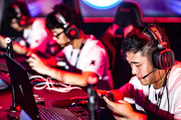 WUCG官方独家出行合作伙伴 同程艺龙助力电竞追梦之旅_资讯_360游戏