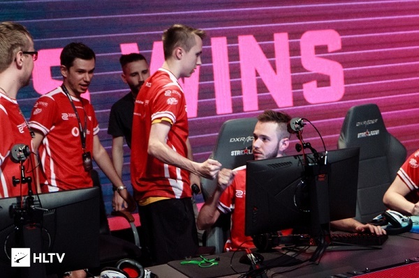 SL-i 第二日对战表 TyLoo对mouz VG.FG战Na'Vi_资讯_360游戏